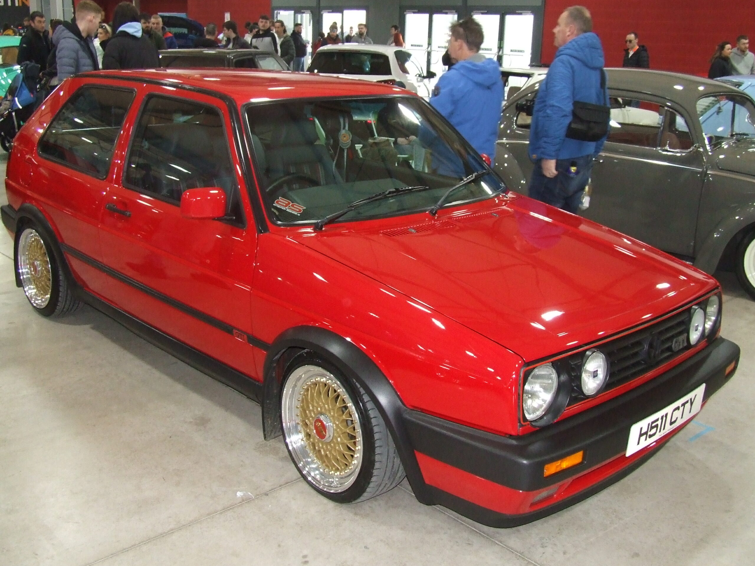 Volkswagen Golf GTi 16v MK 2 - Still Motoring